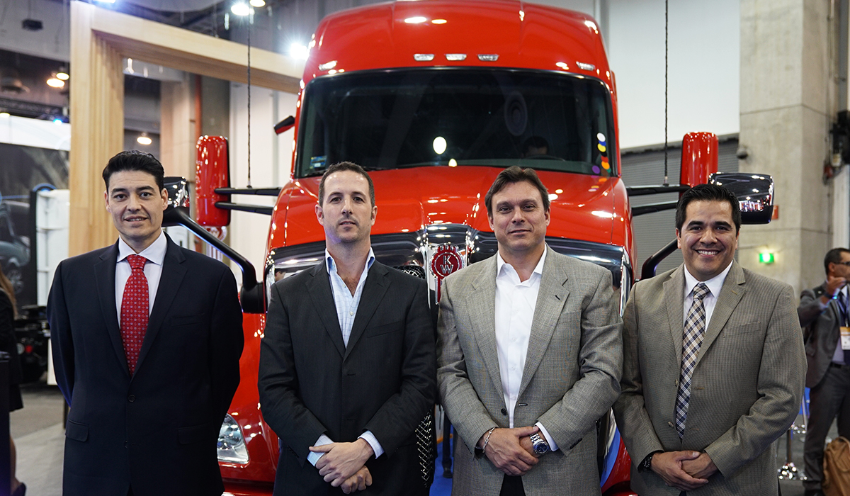 Kenworth en Logistic Summit | Revista TyT