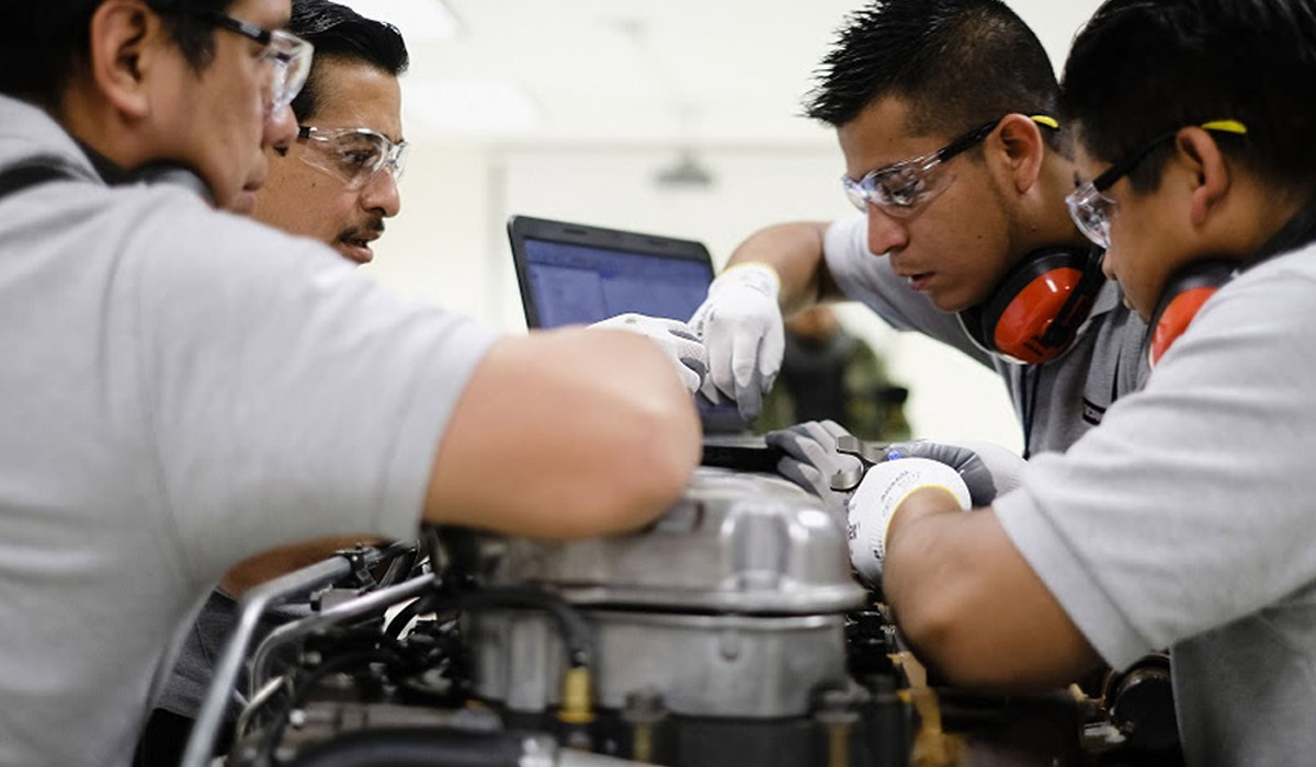 Día del Técnico Mecánico Scania | Revista TyT