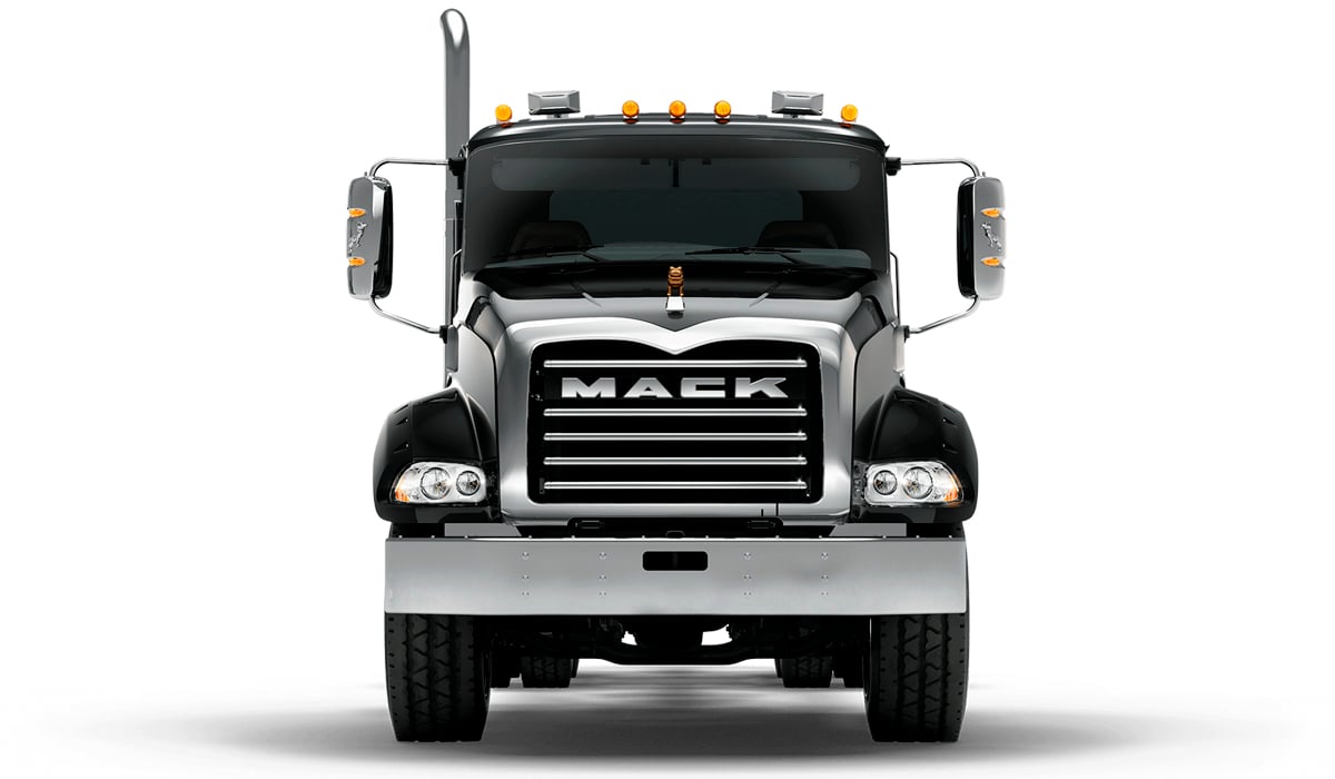 Mack Trucks demuestra su excelencia en Indianápolis | Revista TyT