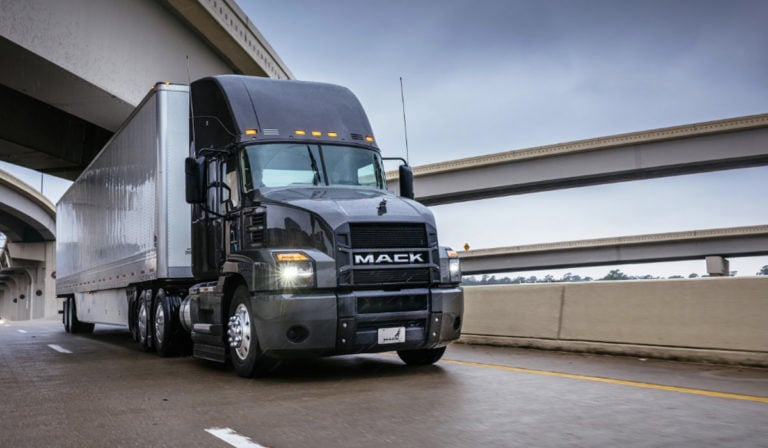 Estas son las novedades de Mack Trucks en la reunión del TMC | Revista TyT