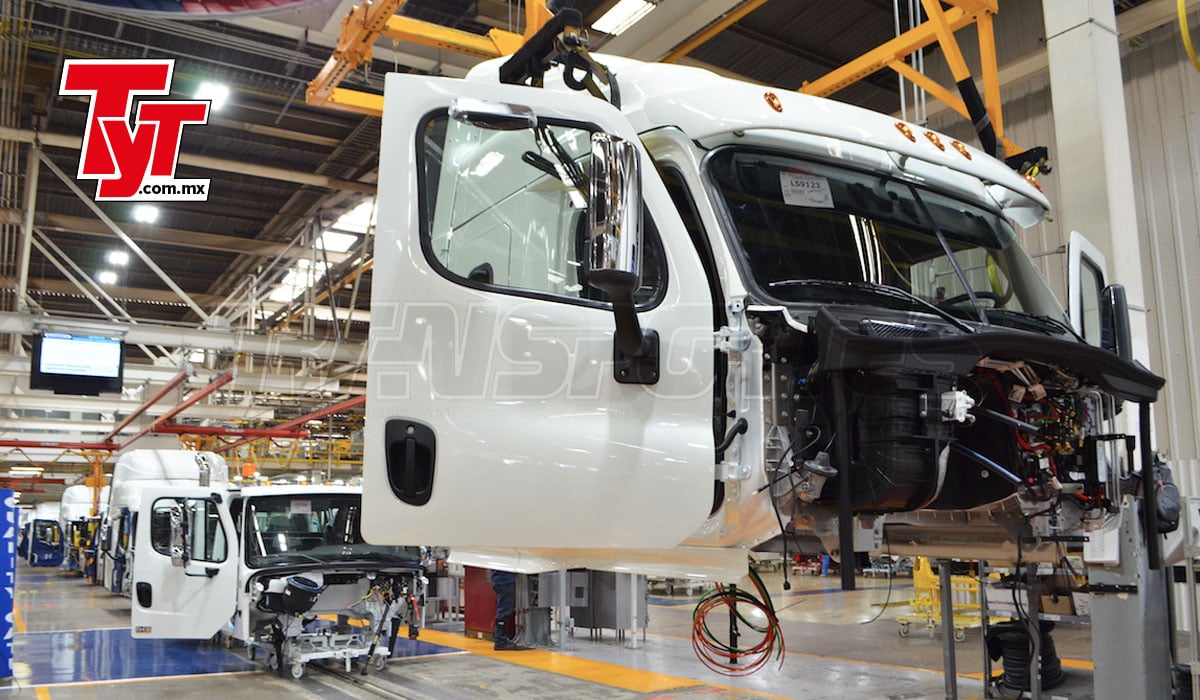 Daimler Trucks pone pausa a la operación de sus plantas mexicanas ...