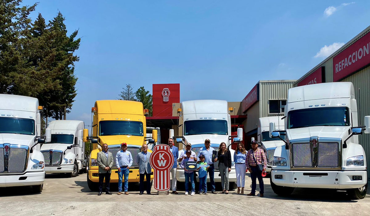 Express Logistics Ramy está de estreno con cuatro tractocamiones ...