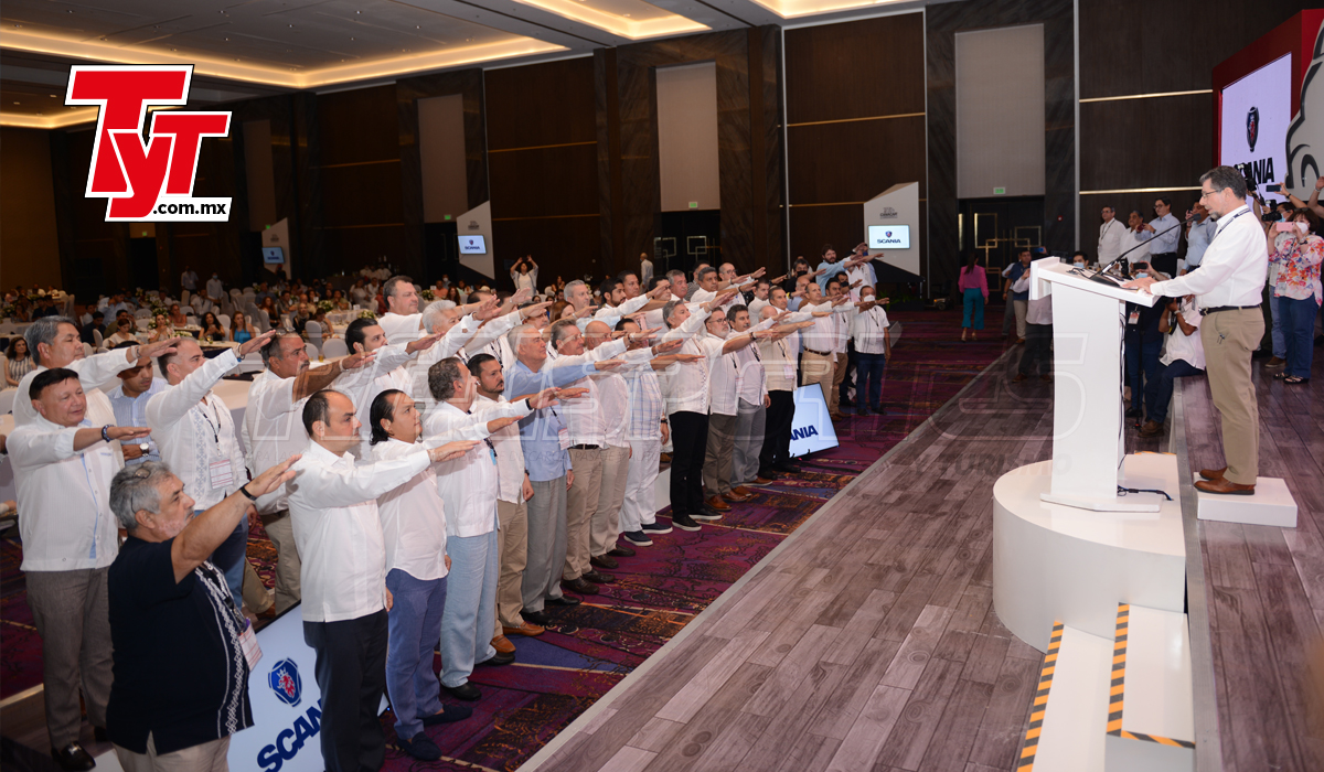Ramón Medrano rinde protesta como presidente nacional de Canacar ...
