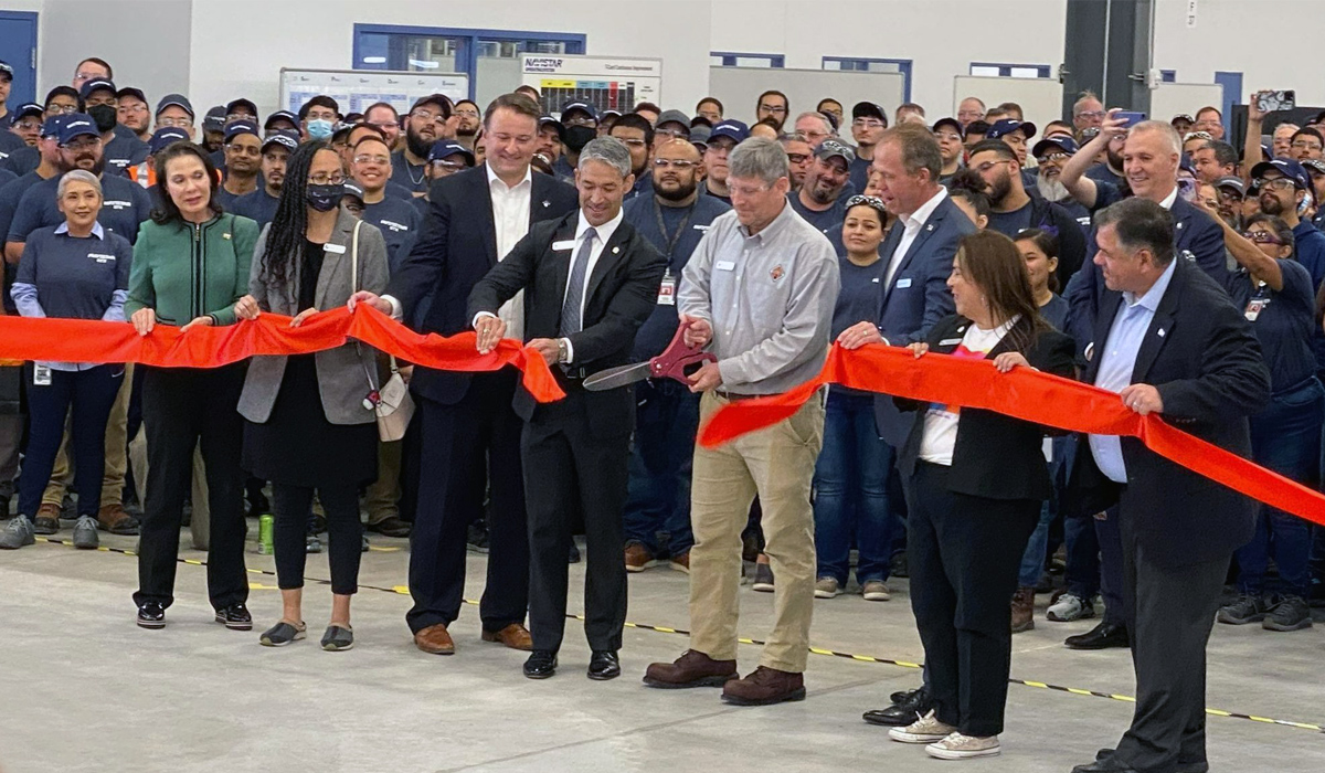 Navistar inaugura su planta en San Antonio, Texas | Revista TyT