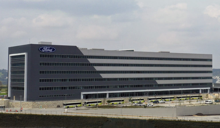 Ford abre oficialmente las puertas del Centro Global de Tecnología y ...