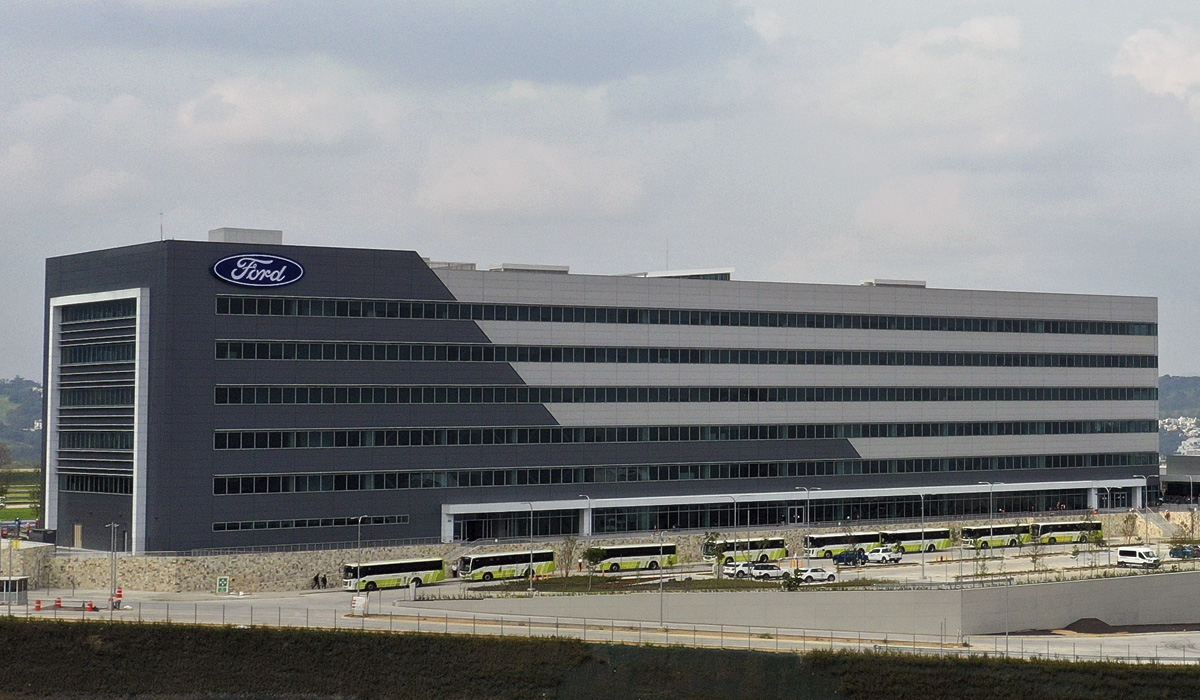Ford abre oficialmente las puertas del Centro Global de Tecnología y ...