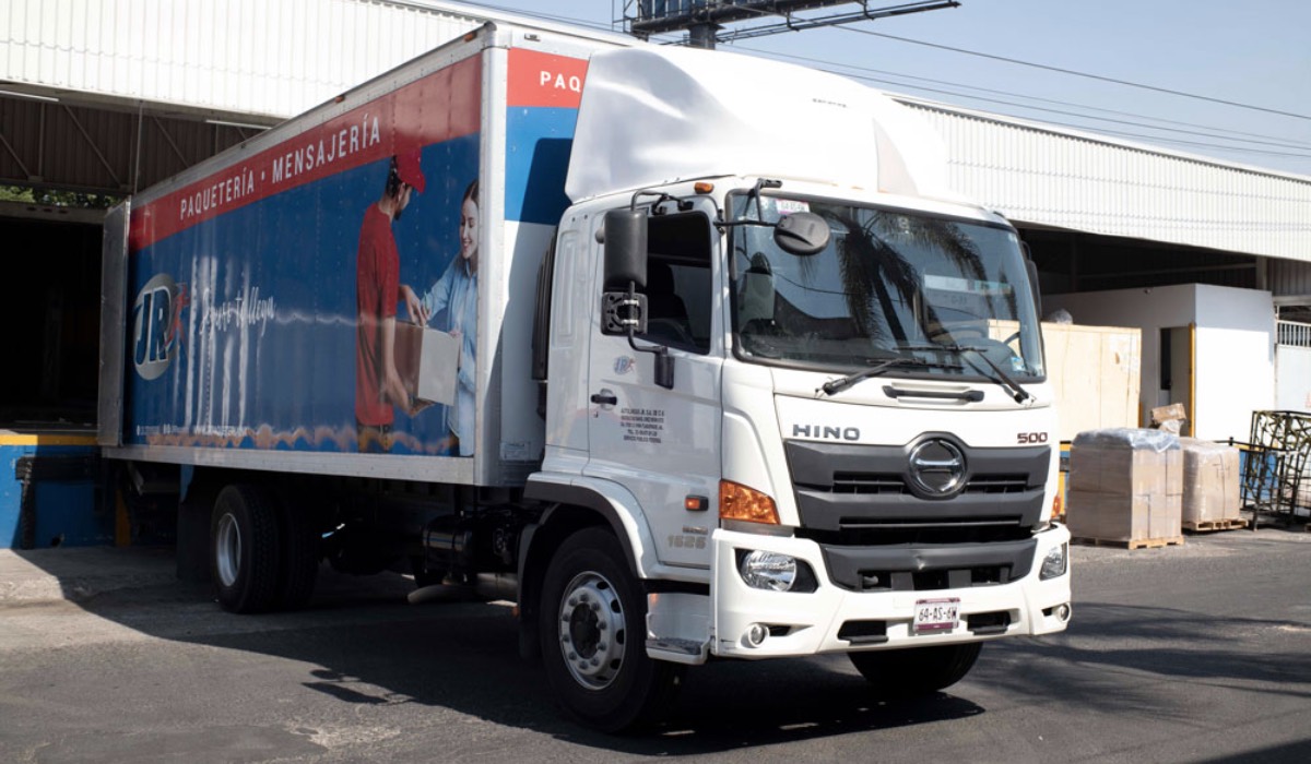 JR Paquetería: un sueño que inició en la mensajería local | Revista TyT