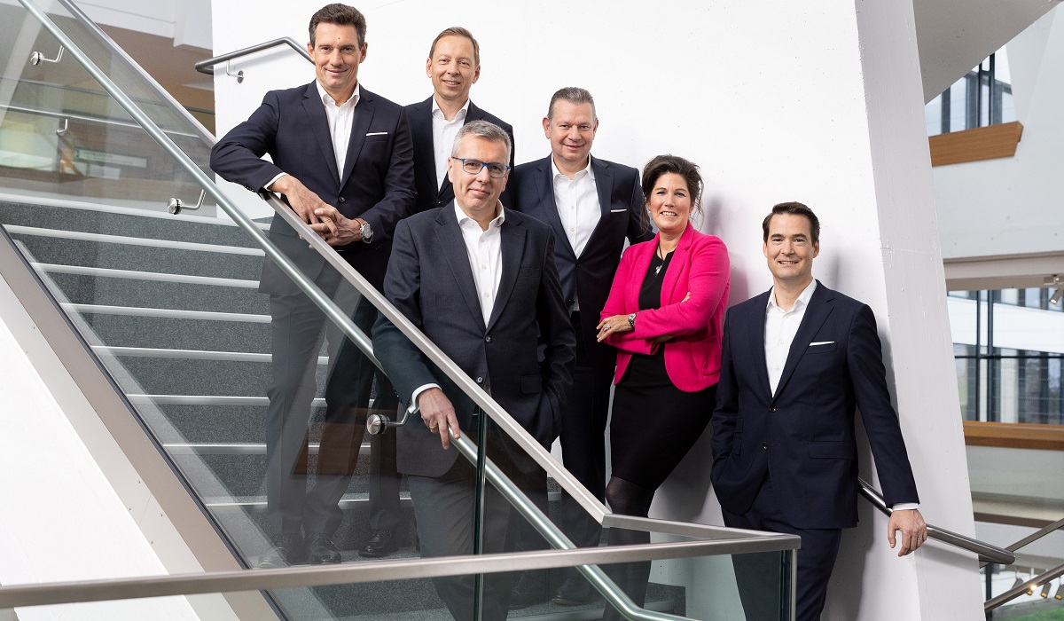 ZF estrena Junta Directiva; Holger Klein asume como director ejecutivo ...