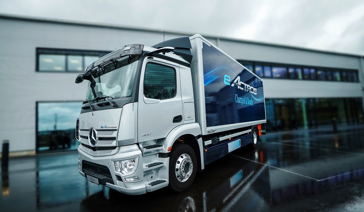 Mercedes-Benz Trucks inaugura su agencia más moderna de Europa ...