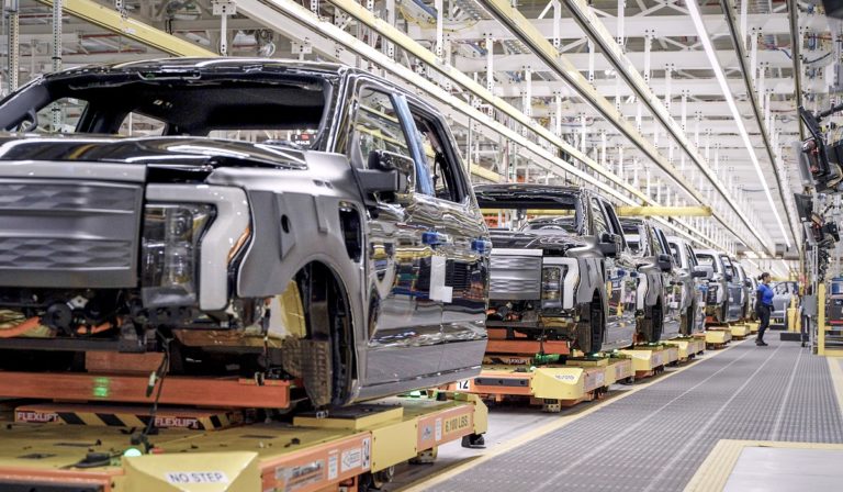 Pick-ups y vanes impulsan los objetivos climáticos de Ford | Revista TyT