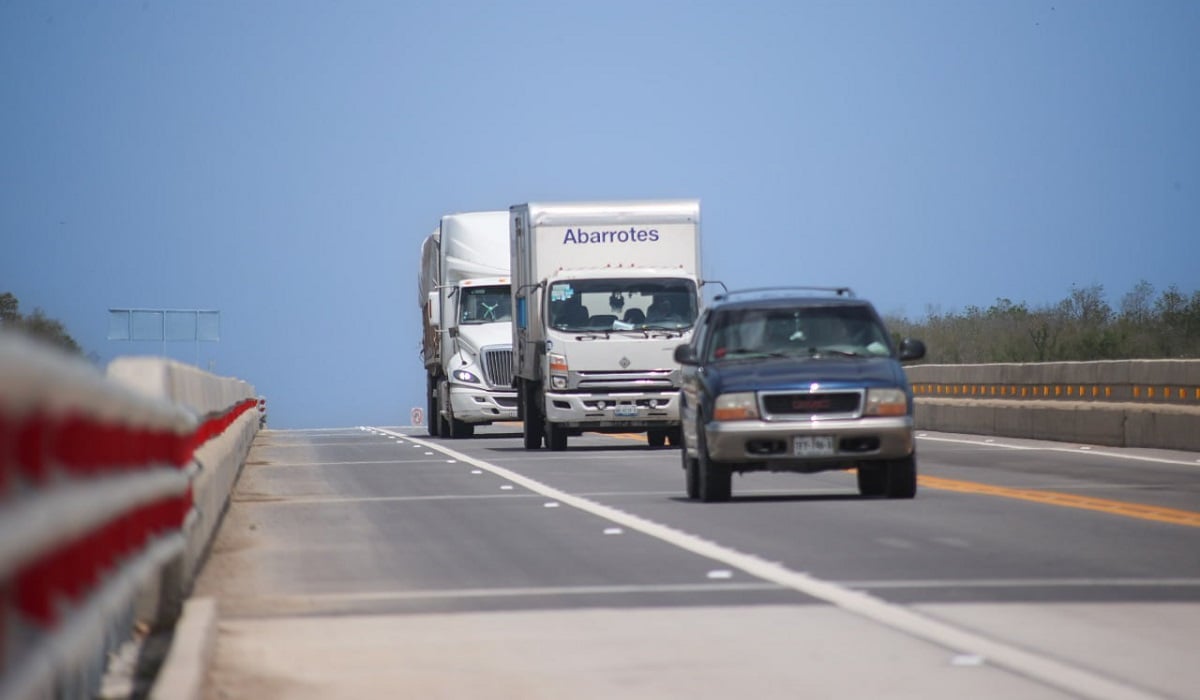 Un 30% del tránsito del Periférico de Monterrey son vehículos de carga ...