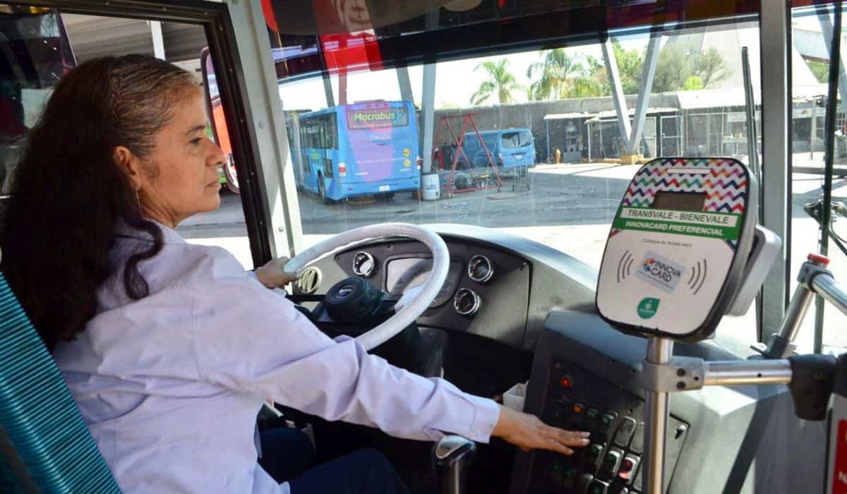Tercera generación del Programa Mujeres Conductoras tendrá 73 ...