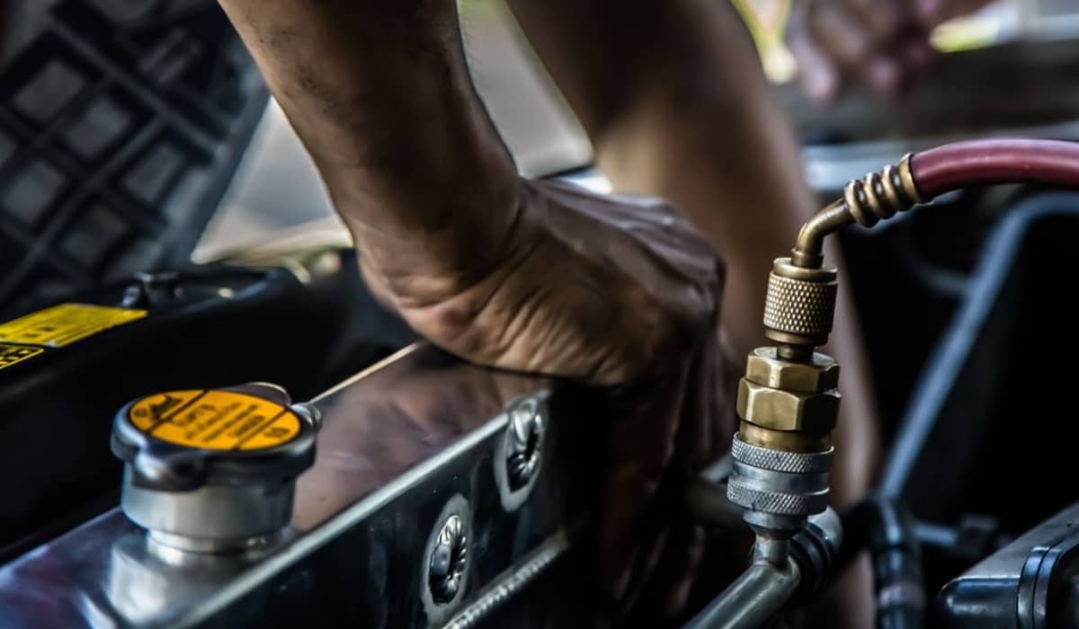 Así es como funciona el sistema de enfriamiento de un tractocamión diésel | Revista TyT