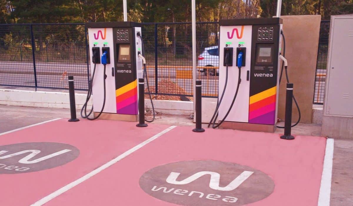 TotalEnergies adquiere 200 puntos de recarga eléctrica en España ...