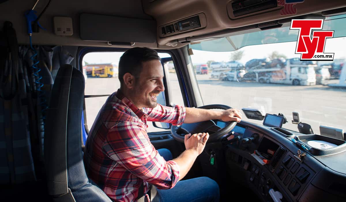 Se gradúan 30 operadores quinta rueda en Monterrey | Revista TyT