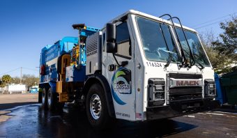 Mack entrega en Florida un LR Electric configurado para recolección de ...
