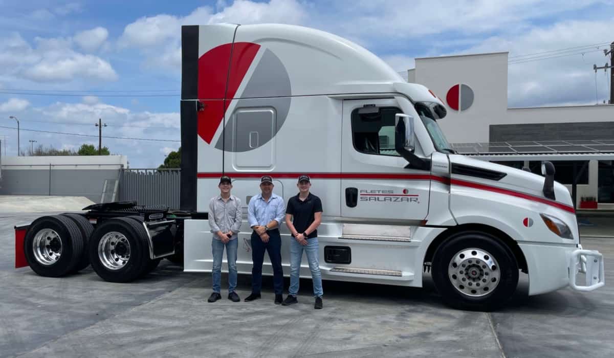 Fletes Salazar: la historia que inició con una Ford 1972 moviendo pacas ...