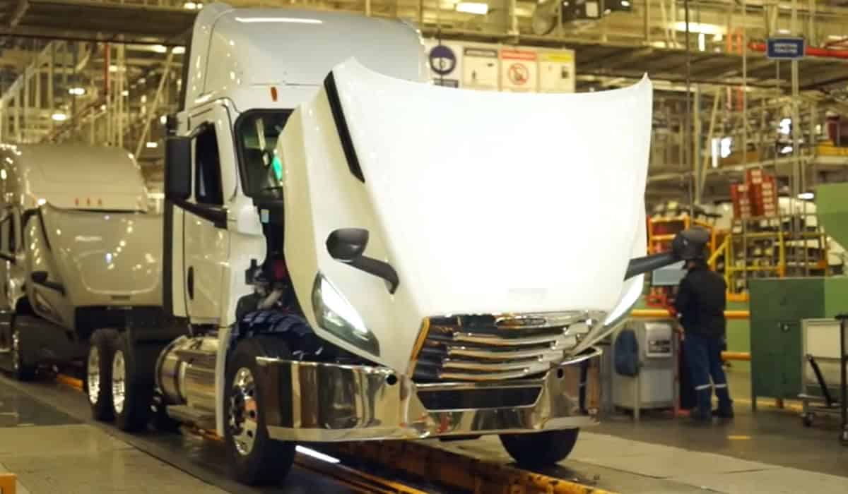 Daimler Truck entrega el Green Mover Award a la planta Saltillo ...