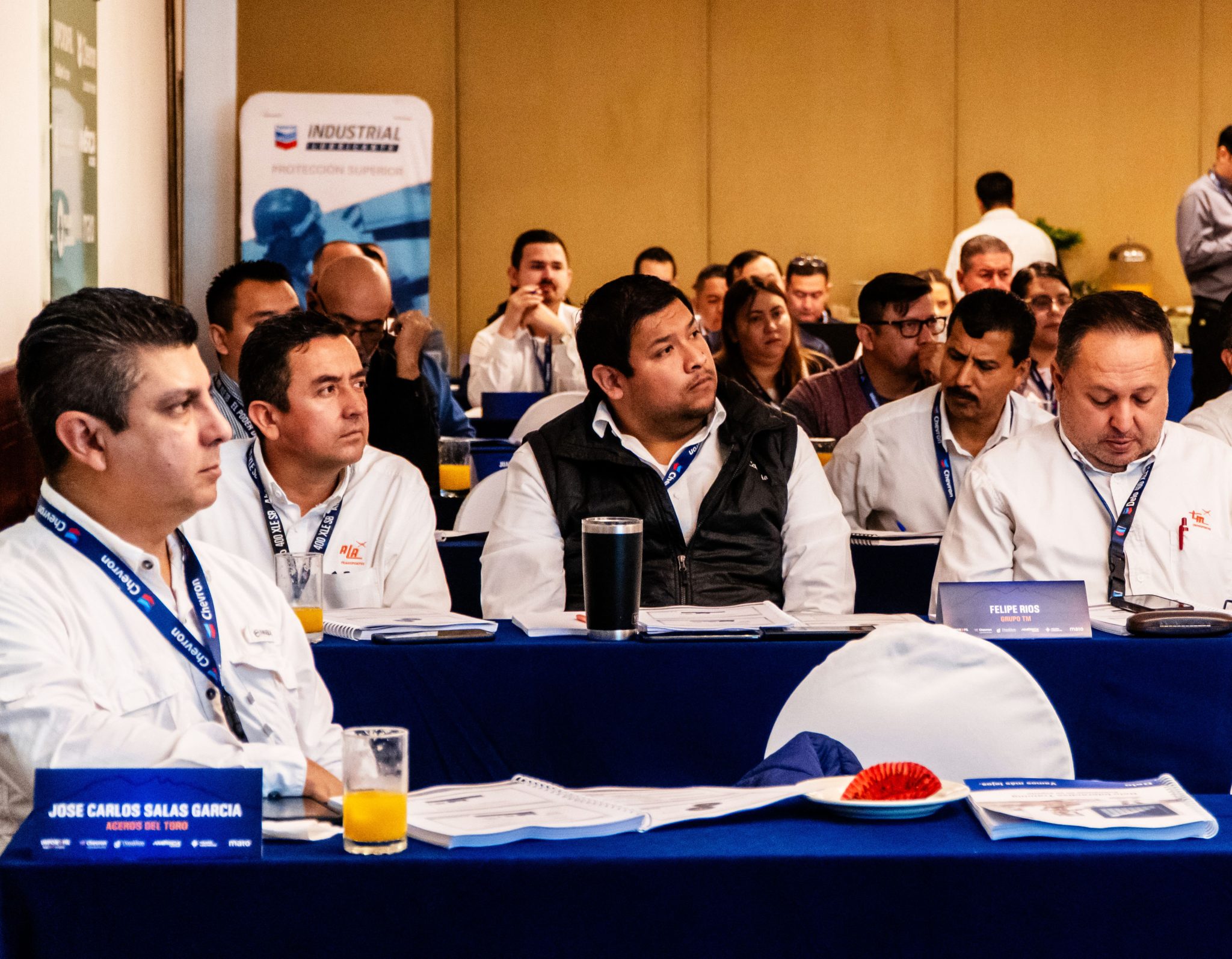 Chevron impulsa la capacitación en vehículos de servicio pesado: Delo Interactive Training ...