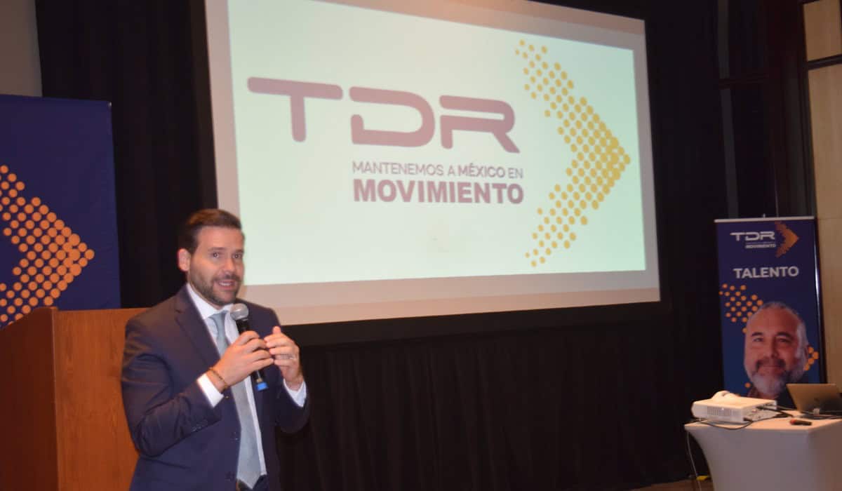 TDR Transportes renueva su imagen y adquiere 240 camiones Shacman ...