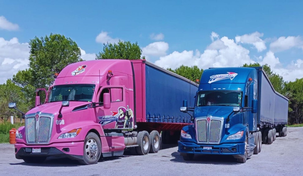 Morquecho pone a rodar un Kenworth rosa como símbolo de las mujeres en ...