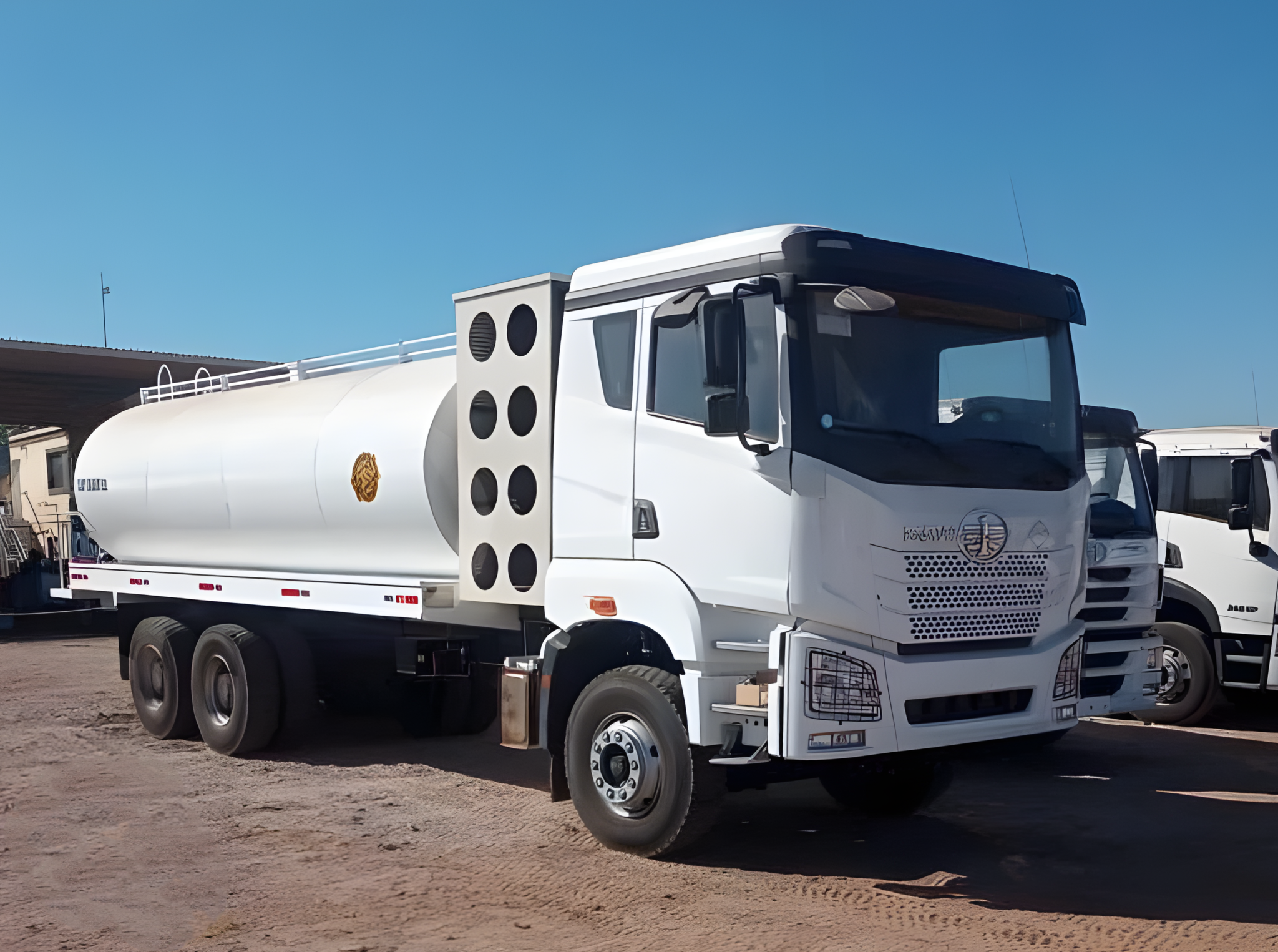 FAW TRUCKS ELAM STEP: soluciones de transporte para municipios y ...