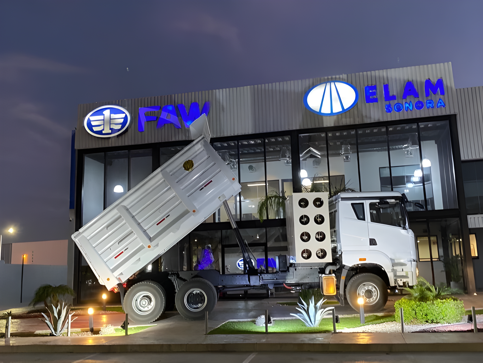 FAW TRUCKS ELAM STEP: soluciones de transporte para municipios y ...