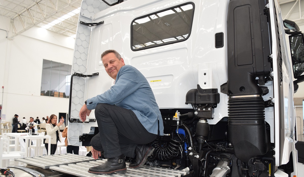 Hyundai México lanza el tractocamión XCIENT ensamblado en Querétaro ...