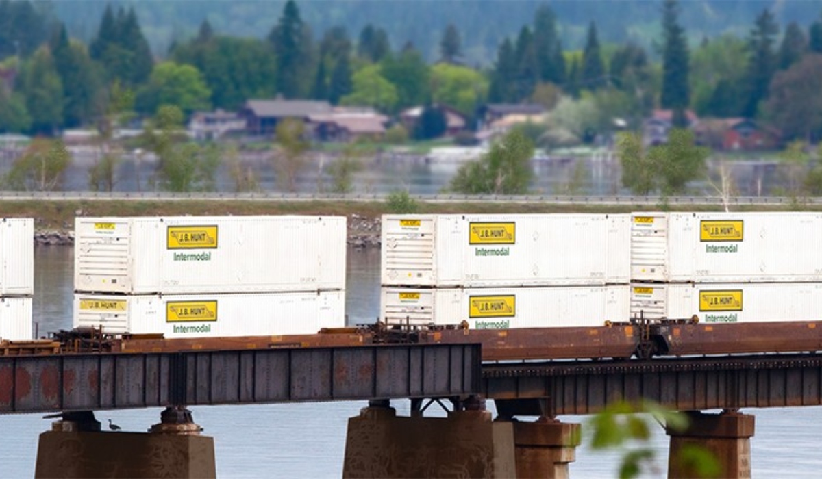 Servicio intermodal de JB Hunt cumple 35 años | Revista TyT