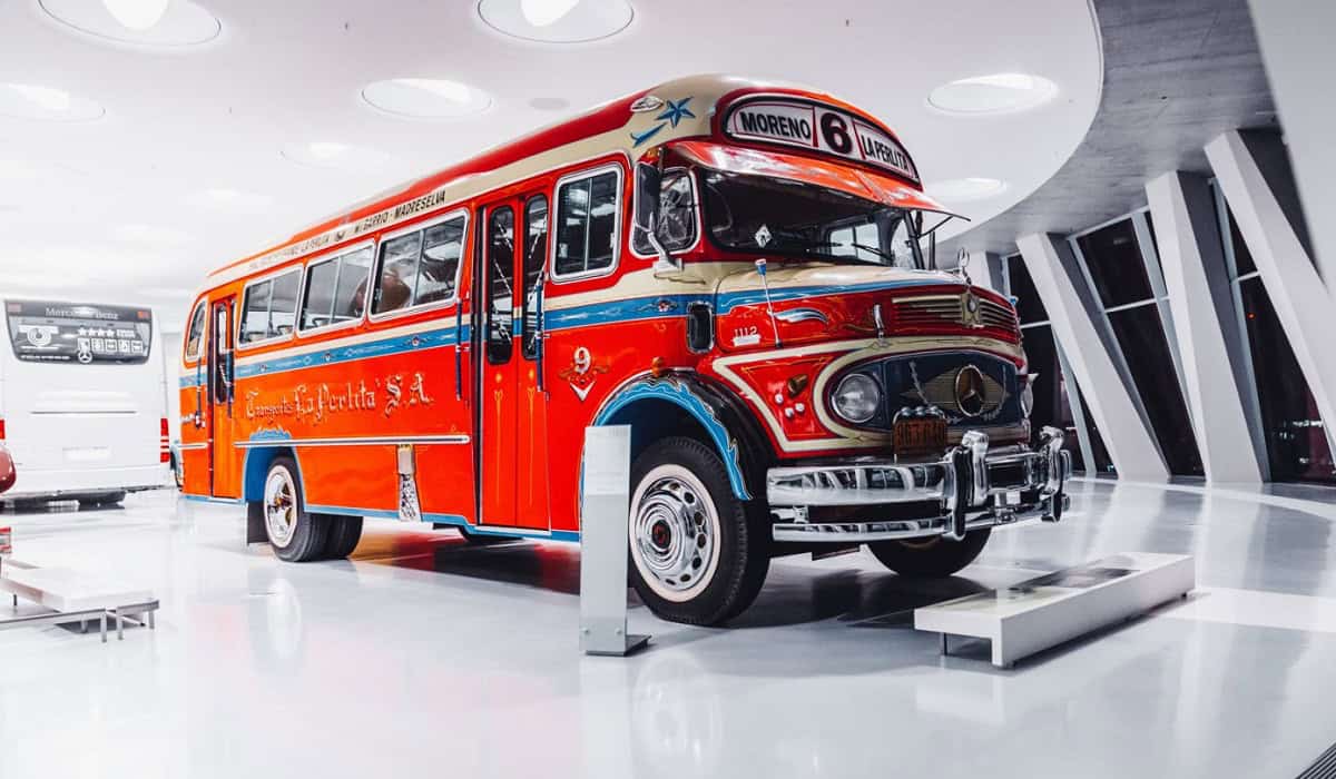 Cumple 130 años el primer autobús de Mercedes-Benz | Revista TyT