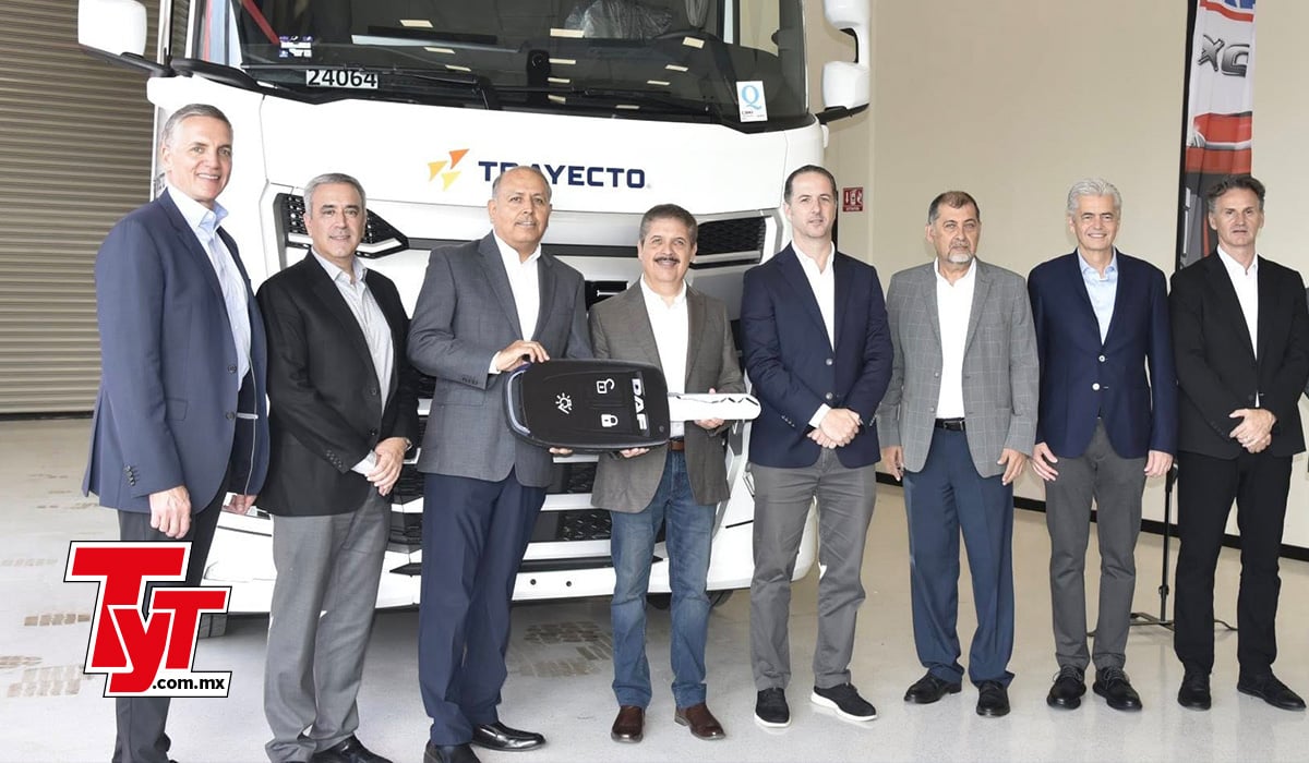 Kenworth DAF de Monterrey entrega DAF XG a Trayecto | Revista TyT